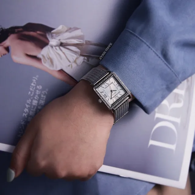 【GUESS】白面 銀殼 銀刻度 米蘭+不鏽鋼錶帶 晶鑽方型腕錶(W0826L1) - momo購物網 - 好評推薦 -2023年11月