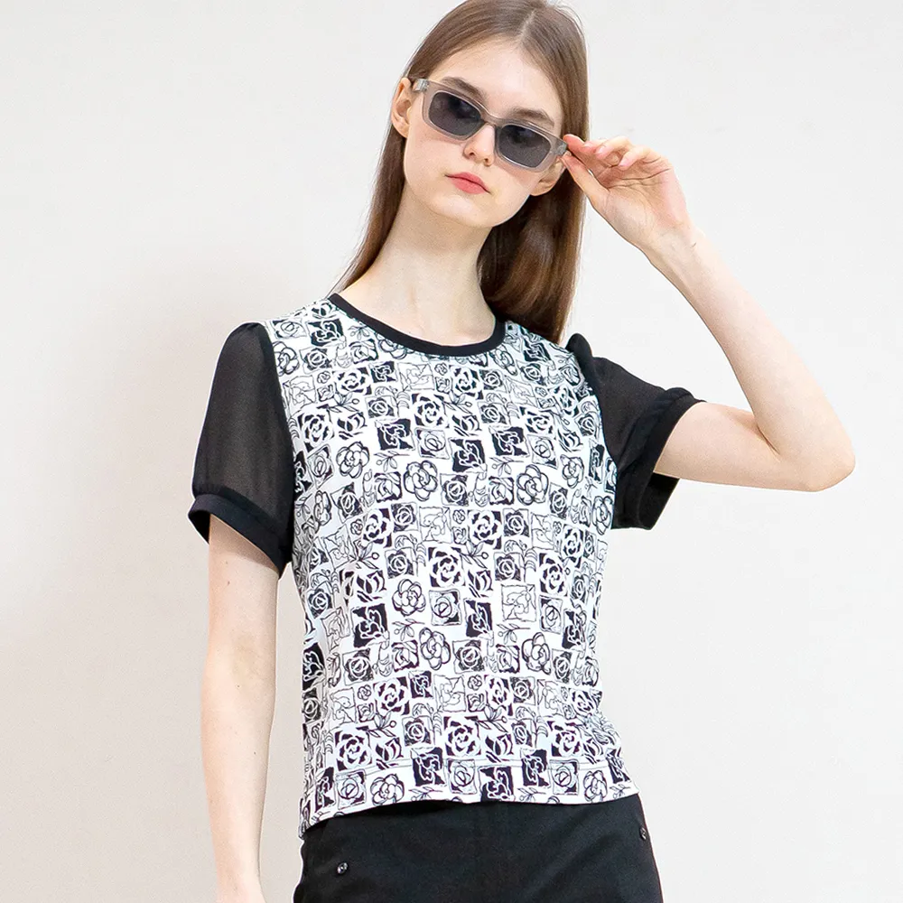 【TOWN’WEAR 棠葳】滿版花卉彈力拼接上衣(中大尺碼/女上衣/女上著/短袖/透膚) - momo購物網 - 好評推薦 -2025年5月