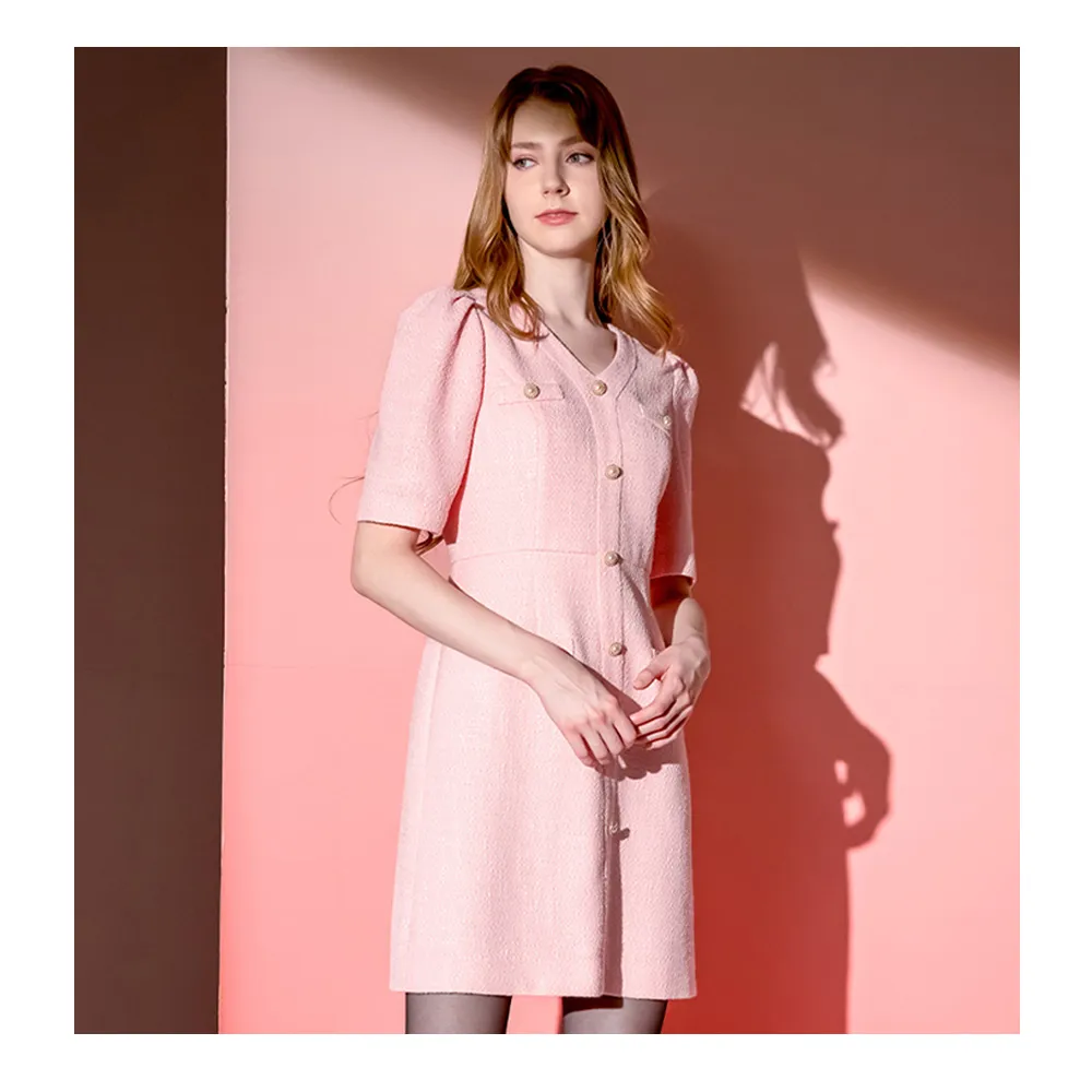 【IRIS 艾莉詩】薔薇粉復古花呢洋裝(36632) - momo購物網 - 好評推薦 -2024年8月