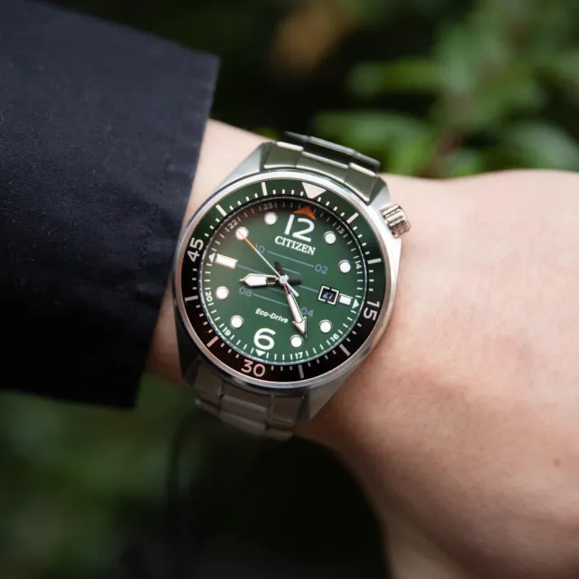 【CITIZEN 星辰】AW1717-81X 日本機芯 光動能 日期顯示 現代 時尚 三針 不鏽鋼 男士 手錶 - momo購物網 - 好評 ...